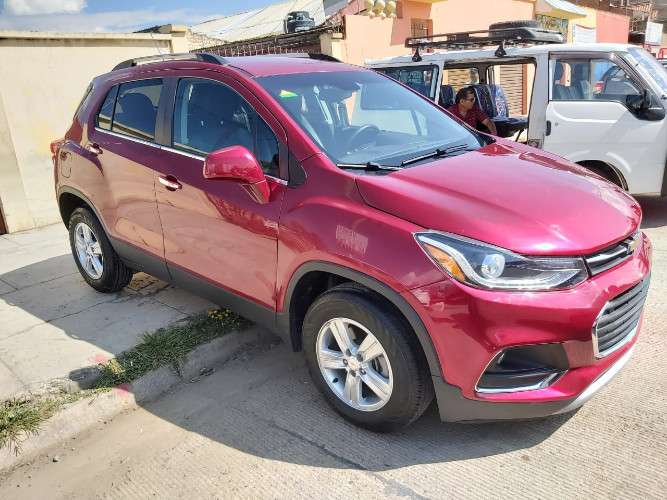 Tumomo.com Hermosa vagoneta chevrolet trax 201