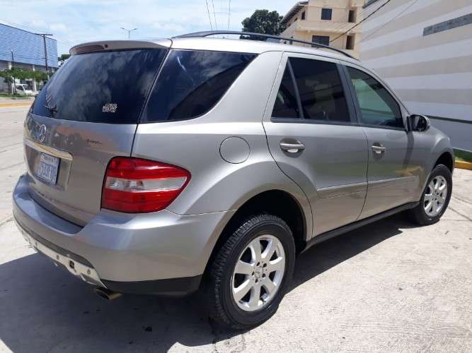 Tumomo.com Hermosa vagoneta mercedes benz impo