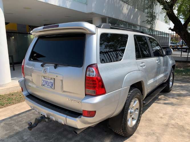 Tumomo.com Toyota runner 2006 v6 4x4