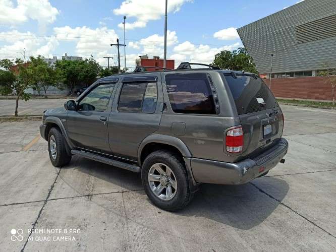 Tumomo.com Vendo vagoneta nissan pathfinder 20