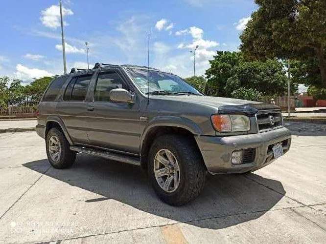 Tumomo.com Vendo vagoneta nissan pathfinder 20