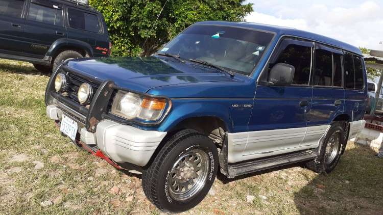 Tumomo.com Vendo vagoneta mitsubishi montero a
