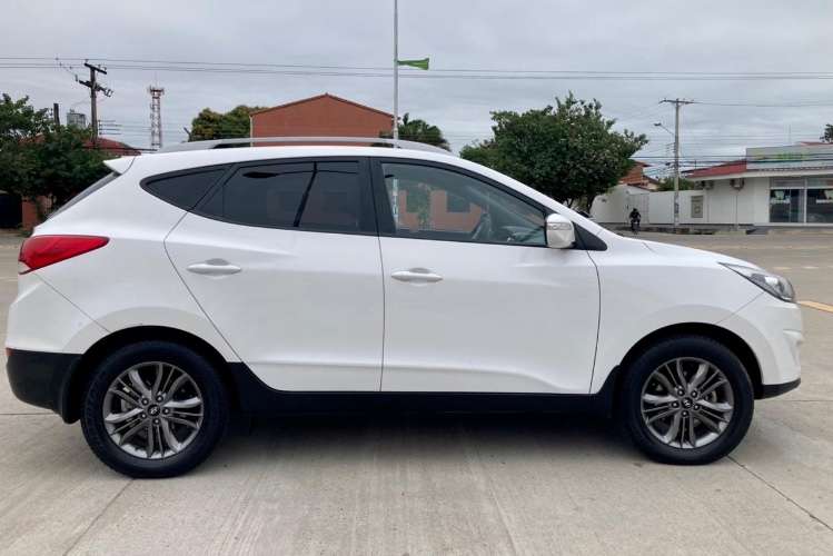 Tumomo.com Vendo vagoneta impecable cel.760091