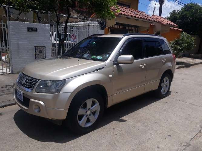 Tumomo.com Vendo hermosa vagoneta suzuki grand