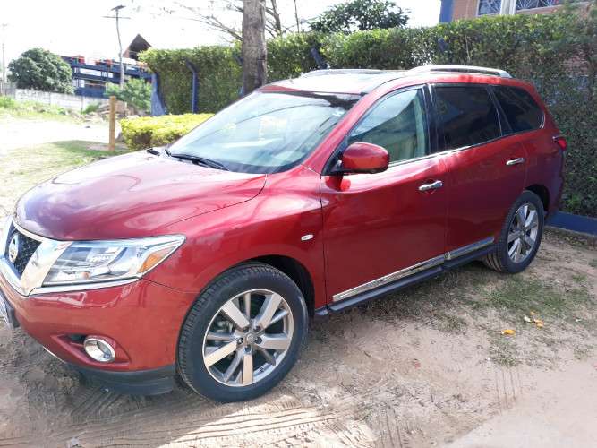 Tumomo.com Vagoneta nissan pathfinder exclusiv