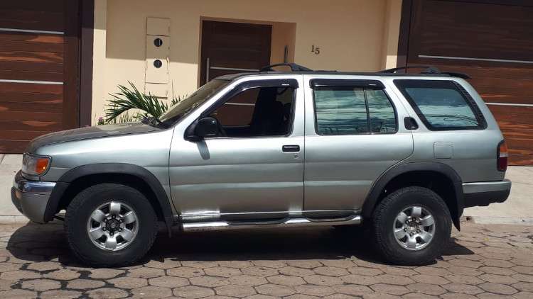 Tumomo.com Vagoneta nissan pathfinder 98