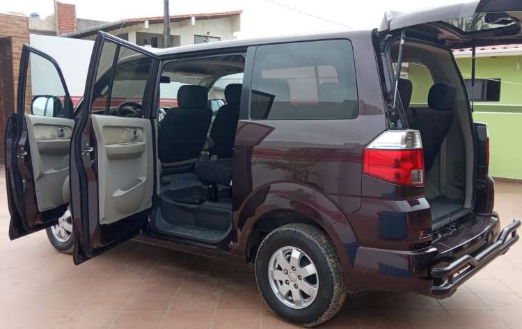 Tumomo.com Vendo minibus suzuki apv año 2016